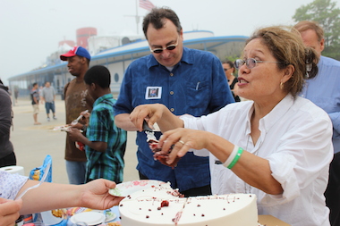 Live Richly in Mourning: Mom Holds Beach Party Celebrating Slain Son's ...