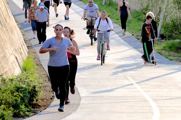 Don't Want to Jog Alone On 606? Grassroots Running Meetup Starts ...