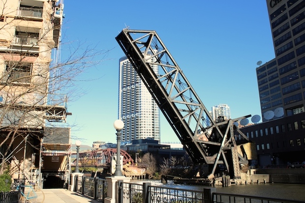 The Chicago Bridge That's Always Up Finally Goes Down For Just One ...