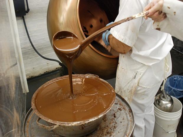 Real-Life 'Willy Wonka' Chocolate Factory Has 70-Year History in ...