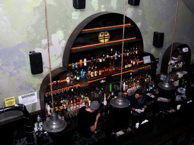 Railroad-Themed Bar Aims to Reinvent Rollicking '70s Musical Atmosphere ...