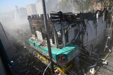 Fire Engulfs Bronx Building and Disrupts Subway, Officials Say ...
