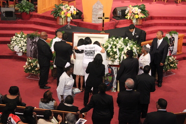 Hundreds of Fans Gather to Mourn Rapper Chinx Killed in Drive-By ...