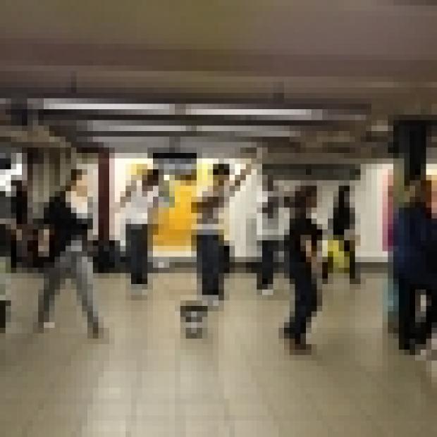 subway singing group