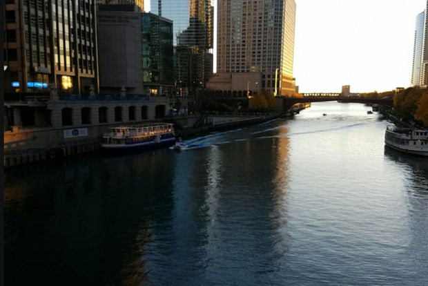 Chicago River Turns Bright Blue To Celebrate To Cubs - Downtown ...