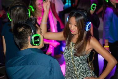 Silent Parties All The Rage In Chicago, Dance Jams Without The Noise ...