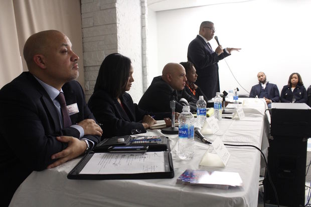 4th Ward Candidates Face Voters In First Of 6 Forums - Hyde Park ...