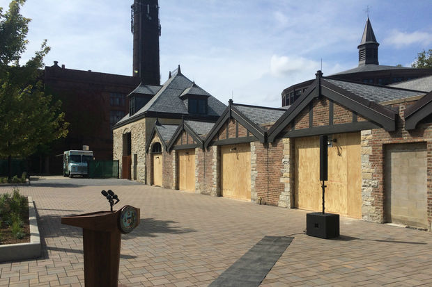 DuSable Museum Opens New Outdoor Plaza Next To Roundhouse - Hyde Park ...
